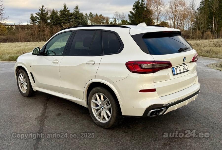 Balts BMW X5 2018 Tallina, ar dzinēja tilpumu 3.00 L un nobraukumu 148 tūkst. km par 37900 €, foto 2 vietnē AUTOMOTO.COM.LV