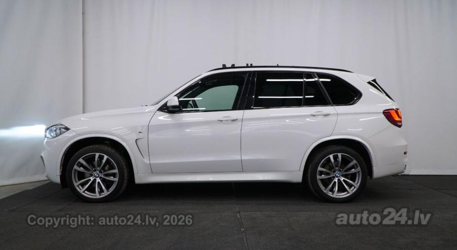 White BMW X5 2018 in Tallinn, with an engine capacity of 3.00 L and mileage of 128 thousand km for 34900 €, photo 3 on AUTOMOTO.COM.LV