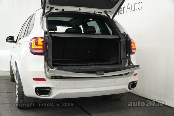 White BMW X5 2018 in Tallinn, with an engine capacity of 3.00 L and mileage of 128 thousand km for 34900 €, photo 6 on AUTOMOTO.COM.LV