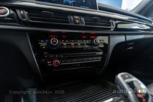 White BMW X5 2018 in Tallinn, with an engine capacity of 3.00 L and mileage of 154 thousand km for 31900 €, photo 11 on AUTOMOTO.COM.LV