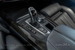 White BMW X5 2018 in Tallinn, with an engine capacity of 3.00 L and mileage of 154 thousand km for 31900 €, photo 12 on AUTOMOTO.COM.LV