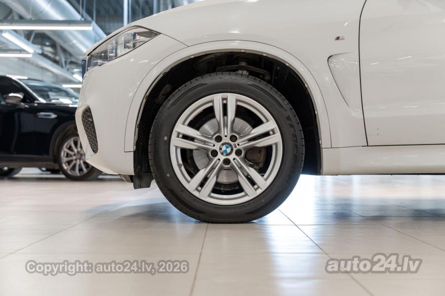 White BMW X5 2018 in Tallinn, with an engine capacity of 3.00 L and mileage of 154 thousand km for 31900 €, photo 20 on AUTOMOTO.COM.LV