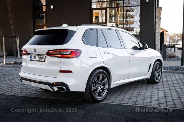Balts BMW X5 2019 Tallina, ar dzinēja tilpumu 3.00 L un nobraukumu 198 tūkst. km par 38900 €, foto 5 vietnē AUTOMOTO.COM.LV