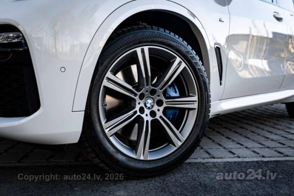 Balts BMW X5 2019 Tallina, ar dzinēja tilpumu 3.00 L un nobraukumu 198 tūkst. km par 38900 €, foto 9 vietnē AUTOMOTO.COM.LV