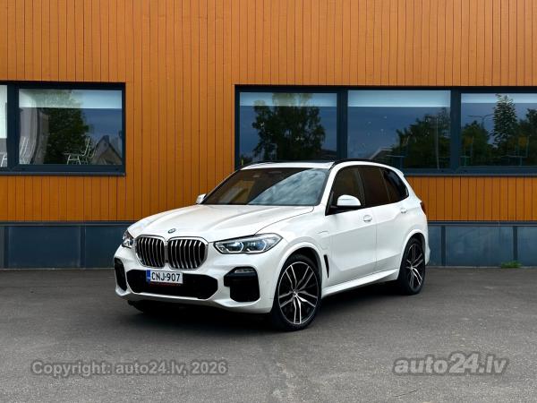 White BMW X5 2020 in Tallinn, with an engine capacity of 0.00 L and mileage of 157 thousand km for 42000 €, photo 1 on AUTOMOTO.COM.LV