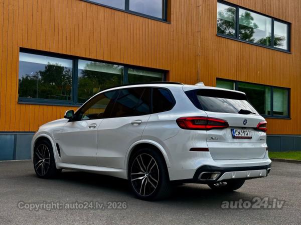 White BMW X5 2020 in Tallinn, with an engine capacity of 0.00 L and mileage of 157 thousand km for 42000 €, photo 4 on AUTOMOTO.COM.LV