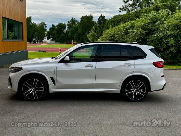 White BMW X5 2020 in Tallinn, with an engine capacity of 0.00 L and mileage of 157 thousand km for 42000 €, photo 6 on AUTOMOTO.COM.LV