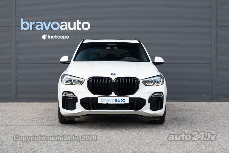 Balts BMW X5 2020 Tartu, ar dzinēja tilpumu 3.00 L un nobraukumu 96 tūkst. km par 48900 €, foto 3 vietnē AUTOMOTO.COM.LV