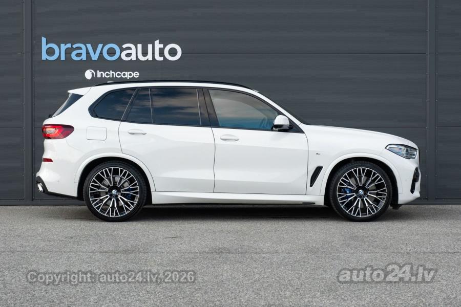 Balts BMW X5 2020 Tartu, ar dzinēja tilpumu 3.00 L un nobraukumu 96 tūkst. km par 48900 €, foto 5 vietnē AUTOMOTO.COM.LV