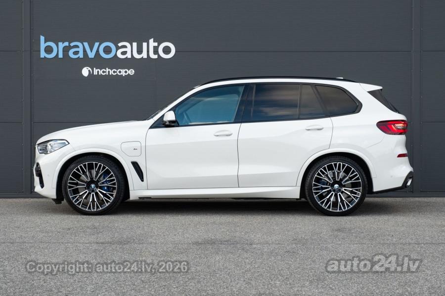 Balts BMW X5 2020 Tartu, ar dzinēja tilpumu 3.00 L un nobraukumu 96 tūkst. km par 48900 €, foto 6 vietnē AUTOMOTO.COM.LV