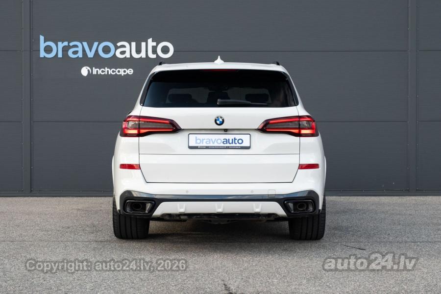 Balts BMW X5 2020 Tartu, ar dzinēja tilpumu 3.00 L un nobraukumu 96 tūkst. km par 48900 €, foto 8 vietnē AUTOMOTO.COM.LV