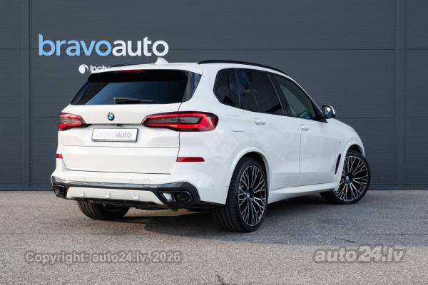White BMW X5 2020 in Tartu, with an engine capacity of 3.00 L and mileage of 96 thousand km for 48900 €, photo 8 on AUTOMOTO.COM.LV