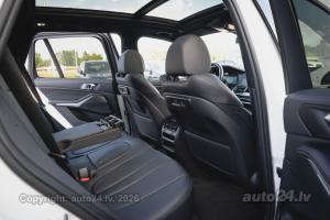 Balts BMW X5 2020 Tartu, ar dzinēja tilpumu 3.00 L un nobraukumu 96 tūkst. km par 48900 €, foto 15 vietnē AUTOMOTO.COM.LV