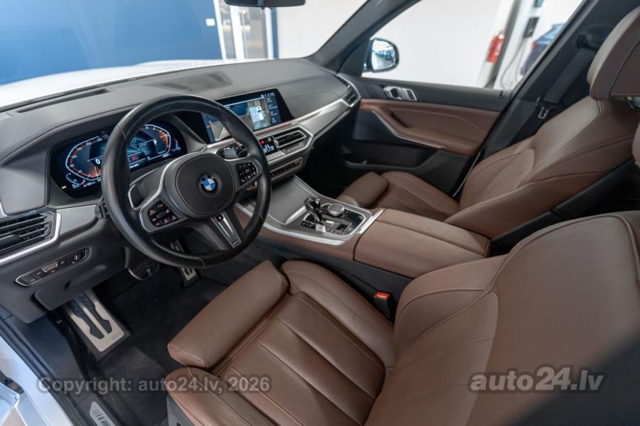 White BMW X5 2022 in Tallinn, with an engine capacity of 3.00 L and mileage of 62 thousand km for 63900 €, photo 6 on AUTOMOTO.COM.LV
