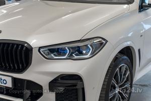 White BMW X5 2022 in Tallinn, with an engine capacity of 3.00 L and mileage of 62 thousand km for 63900 €, photo 20 on AUTOMOTO.COM.LV