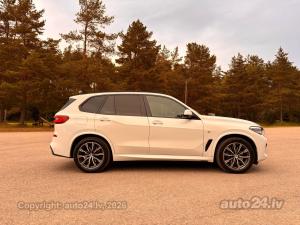 White BMW X5 2023 in Tallinn, with an engine capacity of 3.00 L and mileage of 38 thousand km for 64900 €, photo 3 on AUTOMOTO.COM.LV