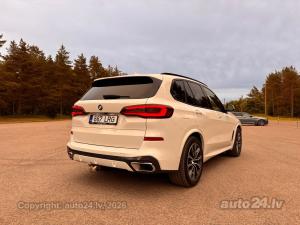 White BMW X5 2023 in Tallinn, with an engine capacity of 3.00 L and mileage of 38 thousand km for 64900 €, photo 4 on AUTOMOTO.COM.LV
