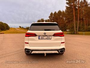 White BMW X5 2023 in Tallinn, with an engine capacity of 3.00 L and mileage of 38 thousand km for 64900 €, photo 5 on AUTOMOTO.COM.LV