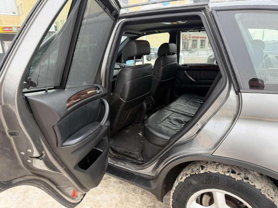 Dzeltens BMW X5 2005 Viļņa, ar dzinēja tilpumu 2.99 L un nobraukumu 358 tūkst. km par 3600 €, foto 20 vietnē AUTOMOTO.COM.LV