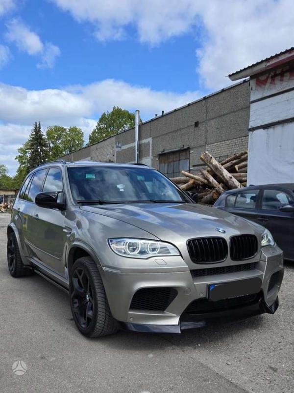 Yellow BMW X5 2007 in Silute, with an engine capacity of 4.80 L and mileage of 340 thousand km for 10400 €, photo 4 on AUTOMOTO.COM.LV