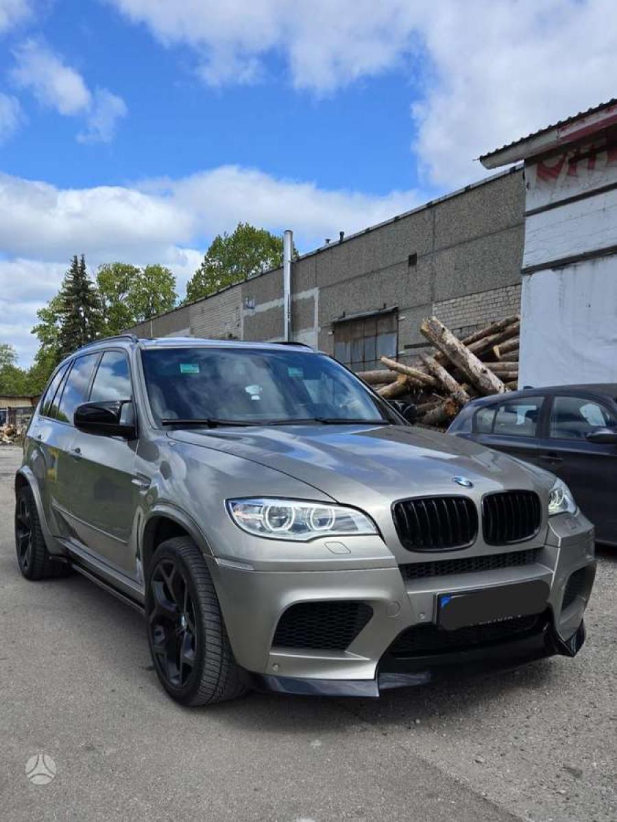 Yellow BMW X5 2007 in Silute, with an engine capacity of 4.80 L and mileage of 340 thousand km for 10400 €, photo 4 on AUTOMOTO.COM.LV