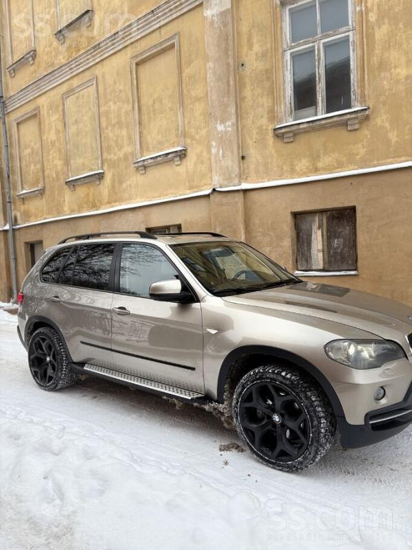 Yellow BMW X5 2008 in Kuldiga, with an engine capacity of 3.00 L and mileage of 0 thousand km for 9850 €, photo 1 on AUTOMOTO.COM.LV