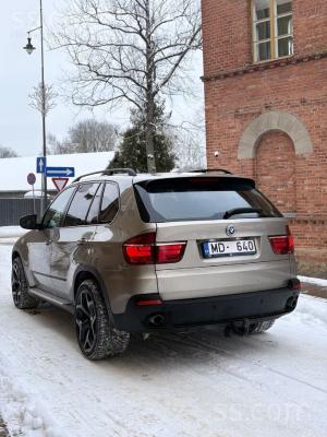 Yellow BMW X5 2008 in Kuldiga, with an engine capacity of 3.00 L and mileage of 0 thousand km for 9850 €, photo 6 on AUTOMOTO.COM.LV