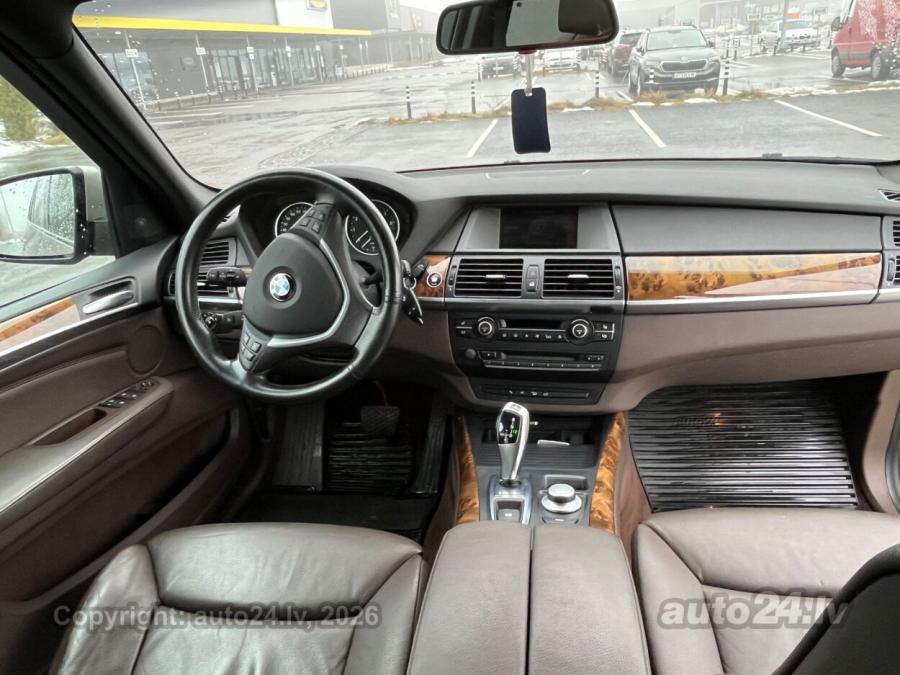 Yellow BMW X5 2008 in Tartu, with an engine capacity of 3.00 L and mileage of 283 thousand km for 7999 €, photo 6 on AUTOMOTO.COM.LV