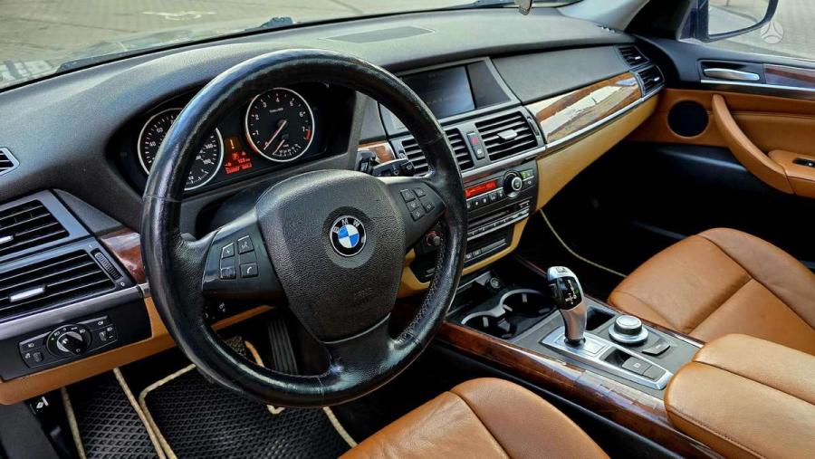 Dzeltens BMW X5 2009 Šauļi, ar dzinēja tilpumu 4.80 L un nobraukumu 369 tūkst. km par 6000 €, foto 27 vietnē AUTOMOTO.COM.LV