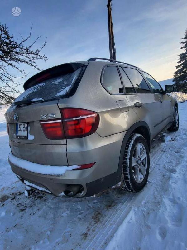 Dzeltens BMW X5 2011 Plungė, ar dzinēja tilpumu 3.50 L un nobraukumu 296 tūkst. km par 5900 €, foto 6 vietnē AUTOMOTO.COM.LV