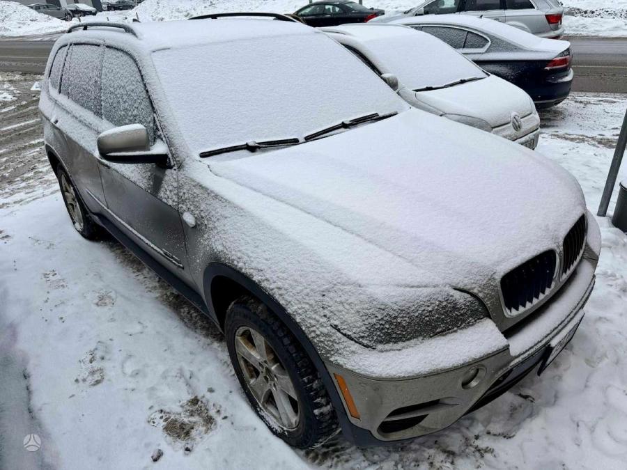 Dzeltens BMW X5 2011 Viļņa, ar dzinēja tilpumu 2.98 L un nobraukumu 290 tūkst. km par 4500 €, foto 1 vietnē AUTOMOTO.COM.LV