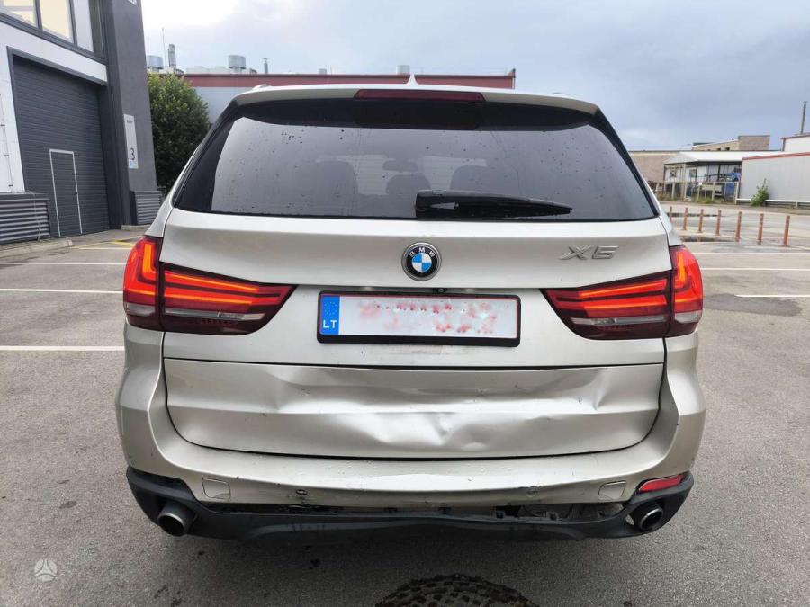 Dzeltens BMW X5 2014 Šauļi, ar dzinēja tilpumu 2.98 L un nobraukumu 296 tūkst. km par 9800 €, foto 7 vietnē AUTOMOTO.COM.LV