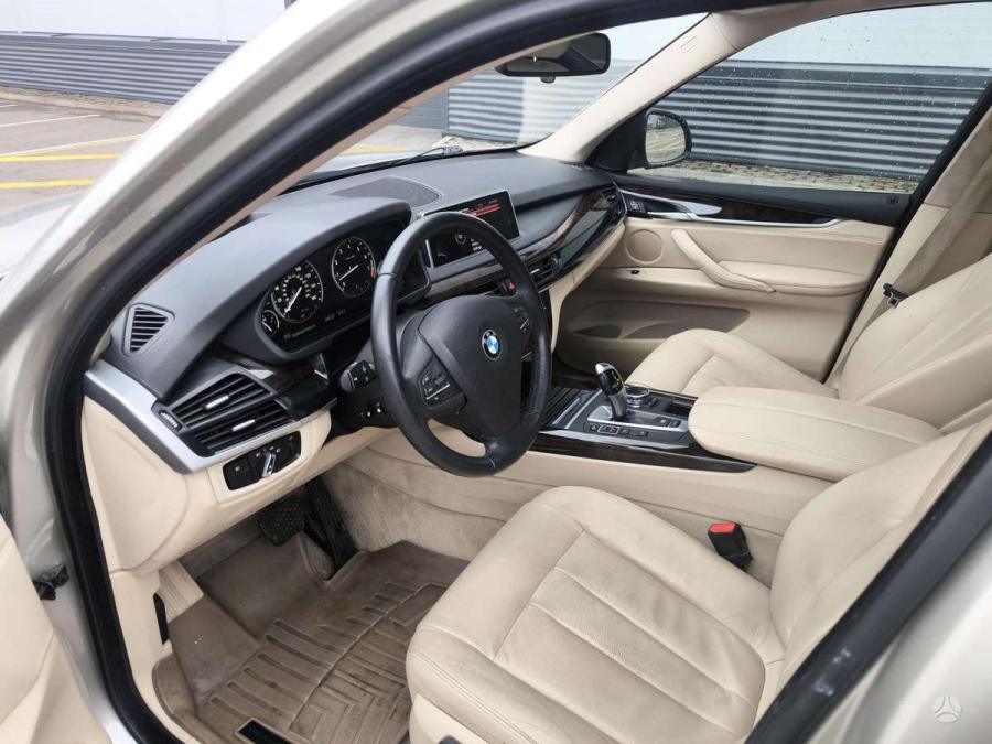 Dzeltens BMW X5 2014 Šauļi, ar dzinēja tilpumu 2.98 L un nobraukumu 296 tūkst. km par 9800 €, foto 9 vietnē AUTOMOTO.COM.LV