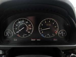 Dzeltens BMW X5 2014 Šauļi, ar dzinēja tilpumu 2.98 L un nobraukumu 296 tūkst. km par 9800 €, foto 10 vietnē AUTOMOTO.COM.LV