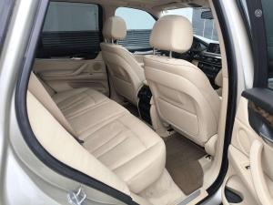 Dzeltens BMW X5 2014 Šauļi, ar dzinēja tilpumu 2.98 L un nobraukumu 296 tūkst. km par 9800 €, foto 23 vietnē AUTOMOTO.COM.LV