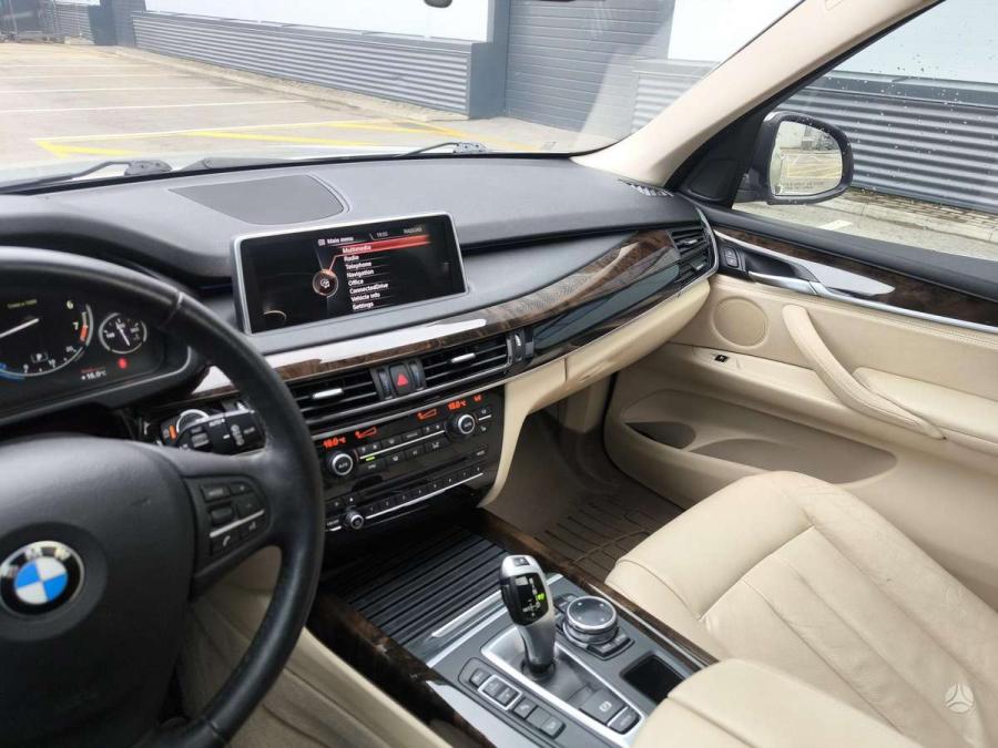 Dzeltens BMW X5 2014 Šauļi, ar dzinēja tilpumu 2.98 L un nobraukumu 296 tūkst. km par 9900 €, foto 14 vietnē AUTOMOTO.COM.LV