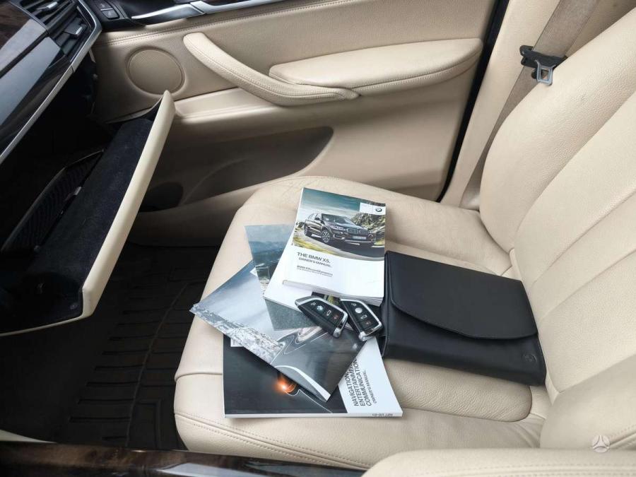 Dzeltens BMW X5 2014 Šauļi, ar dzinēja tilpumu 2.98 L un nobraukumu 296 tūkst. km par 9900 €, foto 20 vietnē AUTOMOTO.COM.LV