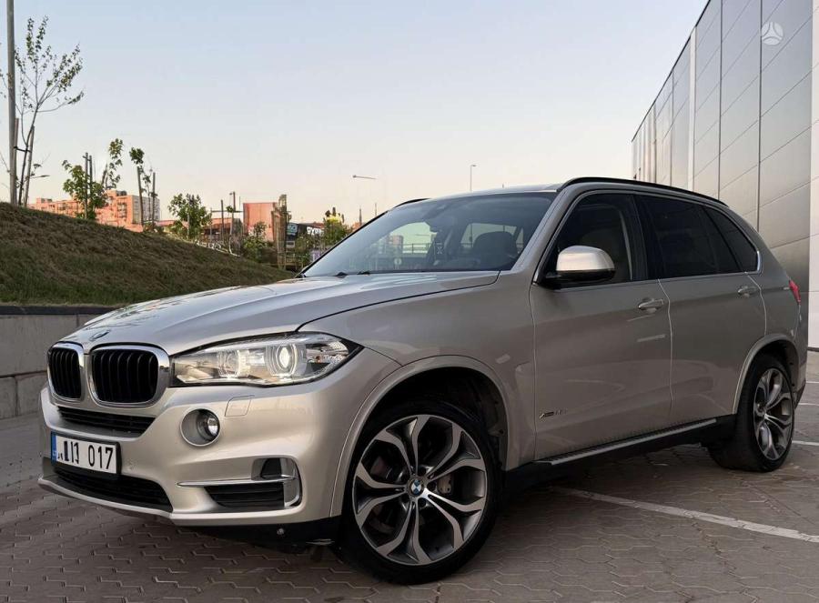 Yellow BMW X5 2014 in Vilnius, with an engine capacity of 2.99 L and mileage of 173 thousand km for 21200 €, photo 1 on AUTOMOTO.COM.LV