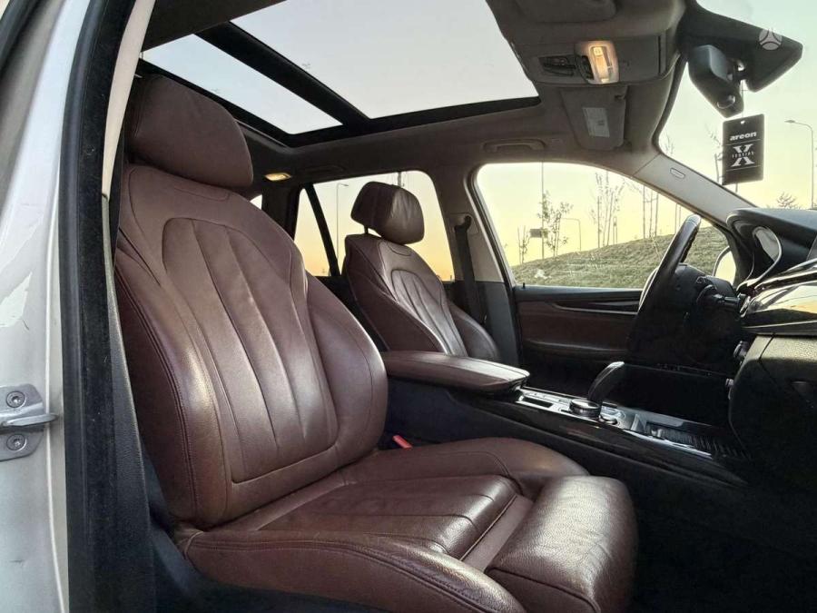 Yellow BMW X5 2014 in Vilnius, with an engine capacity of 2.99 L and mileage of 173 thousand km for 21200 €, photo 14 on AUTOMOTO.COM.LV