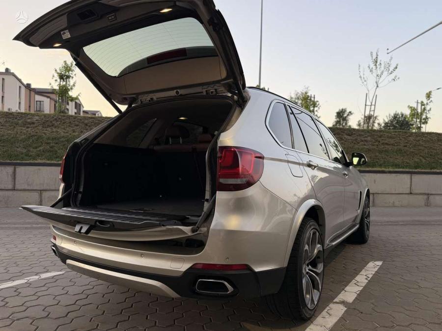 Yellow BMW X5 2014 in Vilnius, with an engine capacity of 2.99 L and mileage of 173 thousand km for 21200 €, photo 17 on AUTOMOTO.COM.LV