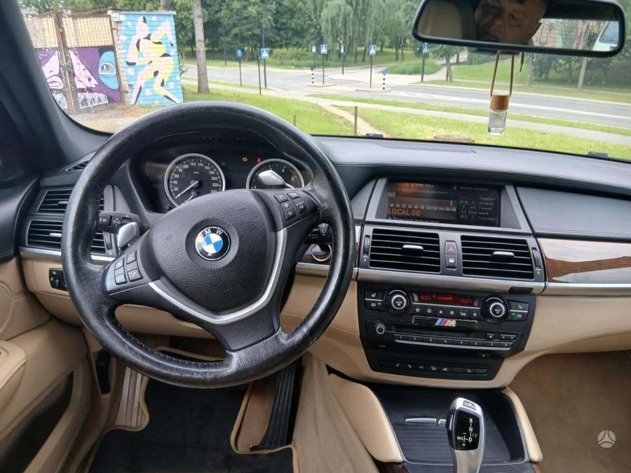 Black BMW X6 2008 in Alytus, with an engine capacity of 4.40 L and mileage of 208 thousand km for 5500 €, photo 7 on AUTOMOTO.COM.LV