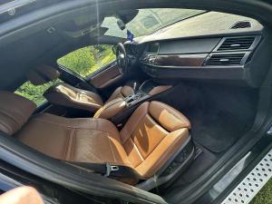 Black BMW X6 2010 in Utena, with an engine capacity of 2.99 L and mileage of 281 thousand km for 11999 €, photo 12 on AUTOMOTO.COM.LV