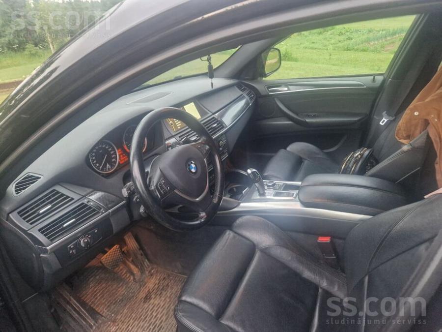 Black BMW X6 2012 in Ogre, with an engine capacity of 3.00 L and mileage of 350 thousand km for 12000 €, photo 6 on AUTOMOTO.COM.LV