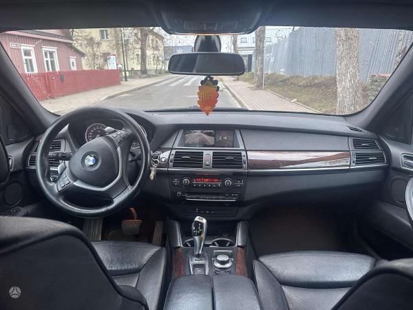 Melns BMW X6 2008 Trakai, ar dzinēja tilpumu 0.00 L un nobraukumu 324 tūkst. km par 8000 €, foto 8 vietnē AUTOMOTO.COM.LV