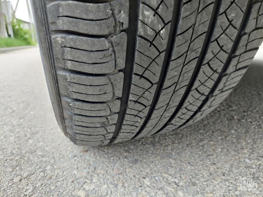Black BMW X6 2008 in Alytus, with an engine capacity of 5.00 L and mileage of 210 thousand km for 6600 €, photo 15 on AUTOMOTO.COM.LV