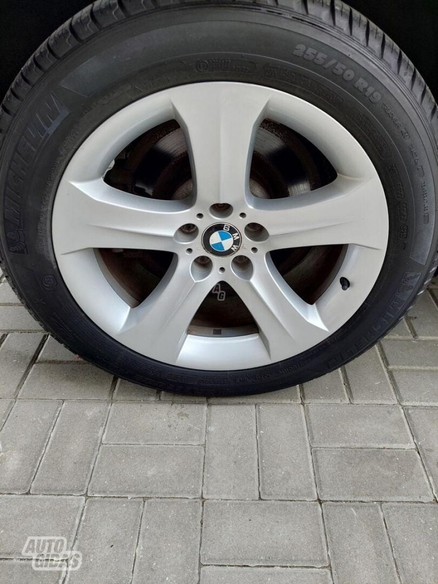 Black BMW X6 2008 in Alytus, with an engine capacity of 5.00 L and mileage of 210 thousand km for 6600 €, photo 24 on AUTOMOTO.COM.LV