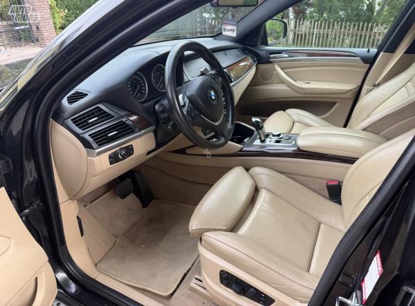 BMW X6 2008 Viļņa vietnē Melns BMW X6 2008 Viļņa, ar dzinēja tilpumu 4.40 L un nobraukumu 208 tūkst. km par 6999 €, foto 8 vietnē AUTOMOTO.COM.LV