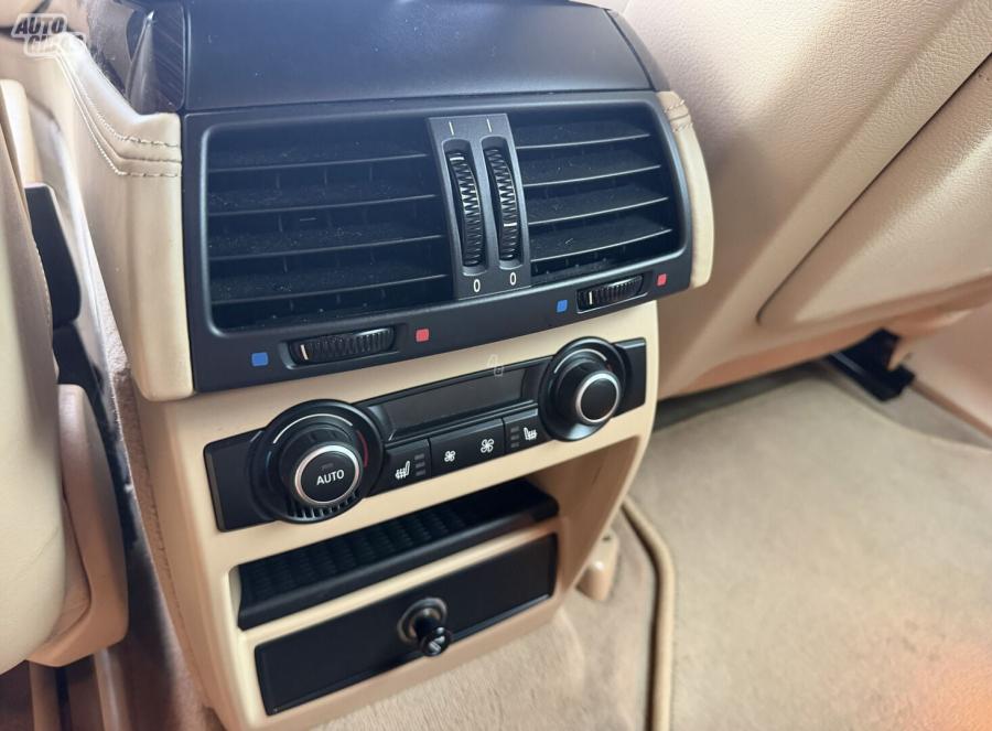 Black BMW X6 2008 in Vilnius, with an engine capacity of 4.40 L and mileage of 208 thousand km for 6999 €, photo 11 on AUTOMOTO.COM.LV