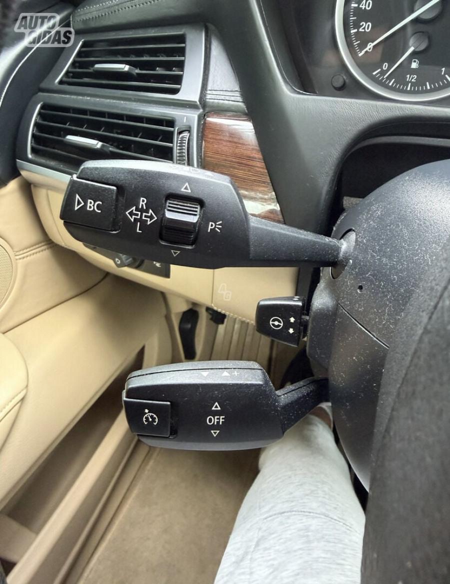Black BMW X6 2008 in Vilnius, with an engine capacity of 4.40 L and mileage of 208 thousand km for 6999 €, photo 19 on AUTOMOTO.COM.LV