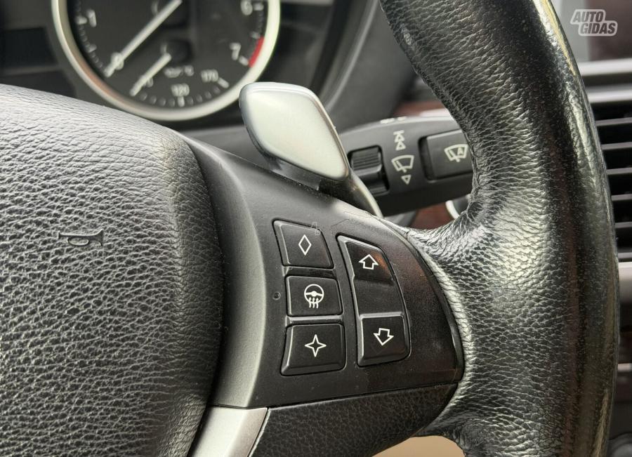 Black BMW X6 2008 in Vilnius, with an engine capacity of 4.40 L and mileage of 208 thousand km for 6999 €, photo 20 on AUTOMOTO.COM.LV